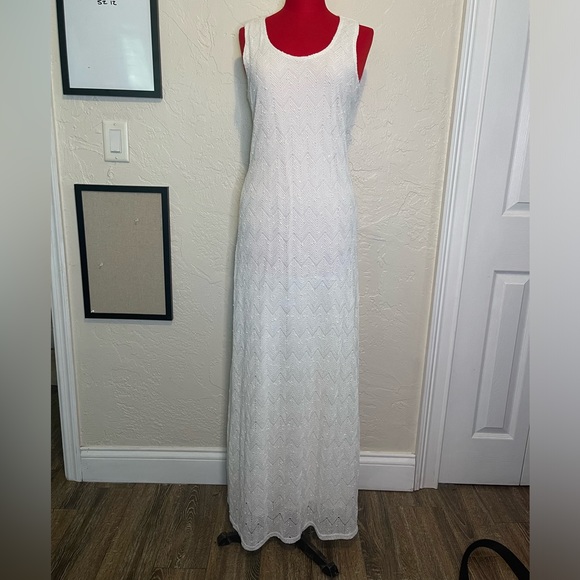 Sharagano | Dresses | Sharagano White Dress With Sequin Detail | Poshmark
